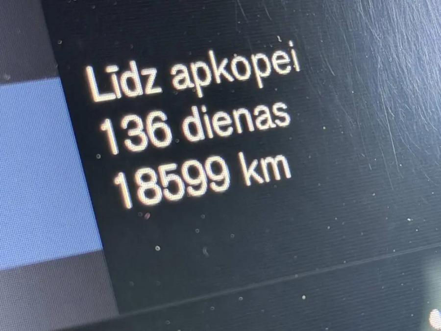 Melns Volvo V60 2019 Rīga, ar dzinēja tilpumu 2.00 L un nobraukumu 145 tūkst. km par 16500 €, foto 18 vietnē AUTOMOTO.COM.LV