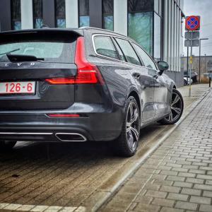 Черный Вольво B60 2019 в Рига, объемом двигателя 2.00 л и пробегом 251 тыс. км за 13695 €, фото 24 на AUTOMOTO.COM.LV