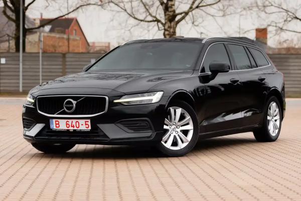 Black Volvo V60 2019 in Jelgava, with an engine capacity of 2.00 L and mileage of 182 thousand km for 14000 €, photo 2 on AUTOMOTO.COM.LV