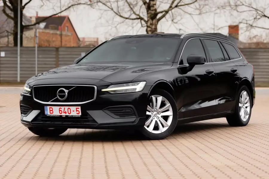 Melns Volvo V60 2019 Jelgava, ar dzinēja tilpumu 2.00 L un nobraukumu 182 tūkst. km par 14000 €, foto 3 vietnē AUTOMOTO.COM.LV