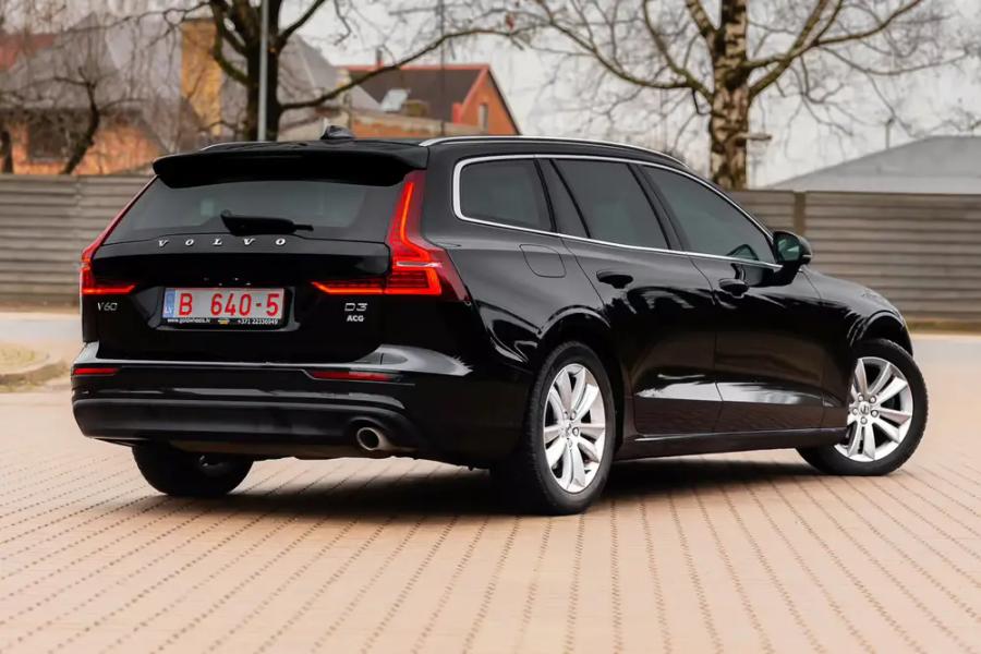 Melns Volvo V60 2019 Jelgava, ar dzinēja tilpumu 2.00 L un nobraukumu 182 tūkst. km par 14000 €, foto 7 vietnē AUTOMOTO.COM.LV