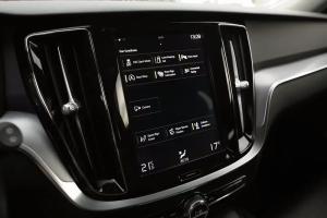Melns Volvo V60 2019 Jelgava, ar dzinēja tilpumu 2.00 L un nobraukumu 182 tūkst. km par 14000 €, foto 18 vietnē AUTOMOTO.COM.LV