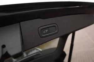 Melns Volvo V60 2019 Jelgava, ar dzinēja tilpumu 2.00 L un nobraukumu 182 tūkst. km par 14000 €, foto 21 vietnē AUTOMOTO.COM.LV