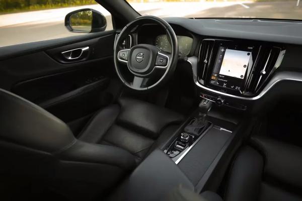 Melns Volvo V60 2019 Jelgava, ar dzinēja tilpumu 2.00 L un nobraukumu 217 tūkst. km par 13500 €, foto 7 vietnē AUTOMOTO.COM.LV