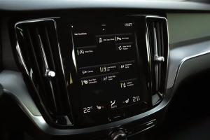 Черный Вольво B60 2019 в Елгава, объемом двигателя 2.00 л и пробегом 217 тыс. км за 13500 €, фото 16 на AUTOMOTO.COM.LV