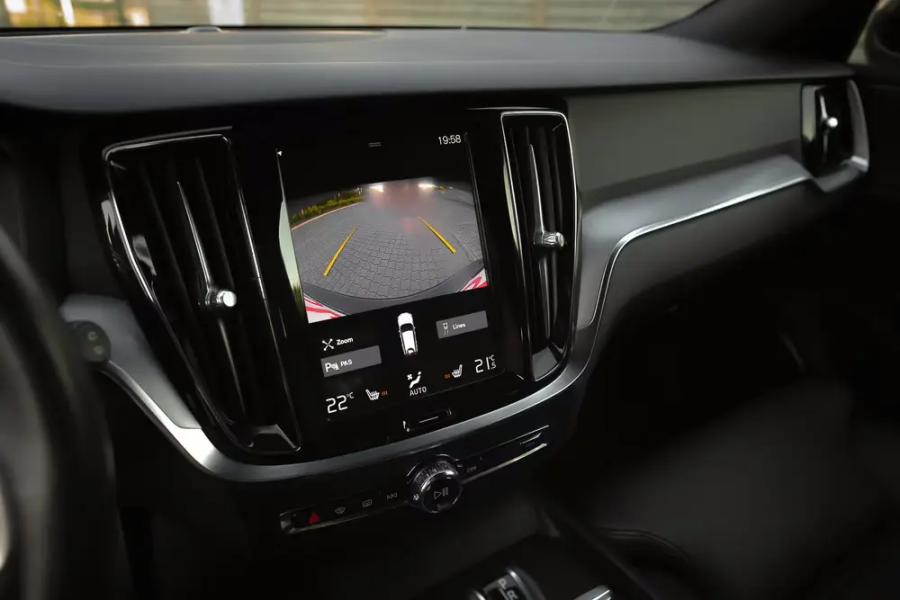 Черный Вольво B60 2019 в Елгава, объемом двигателя 2.00 л и пробегом 217 тыс. км за 13500 €, фото 17 на AUTOMOTO.COM.LV