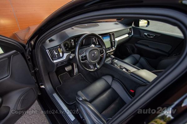 Melns Volvo V60 2019 Tallina, ar dzinēja tilpumu 2.00 L un nobraukumu 225 tūkst. km par 18489 €, foto 8 vietnē AUTOMOTO.COM.LV