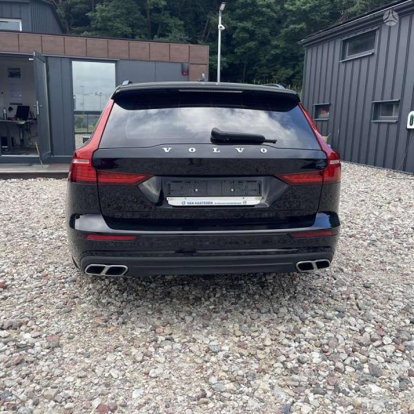 Melns Volvo V60 2019 Kauņa, ar dzinēja tilpumu 1.97 L un nobraukumu 200 tūkst. km par 12900 €, foto 6 vietnē AUTOMOTO.COM.LV