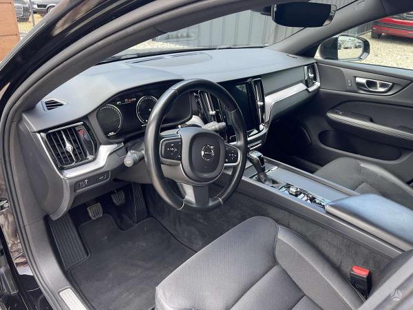 Melns Volvo V60 2019 Kauņa, ar dzinēja tilpumu 1.97 L un nobraukumu 200 tūkst. km par 12900 €, foto 8 vietnē AUTOMOTO.COM.LV