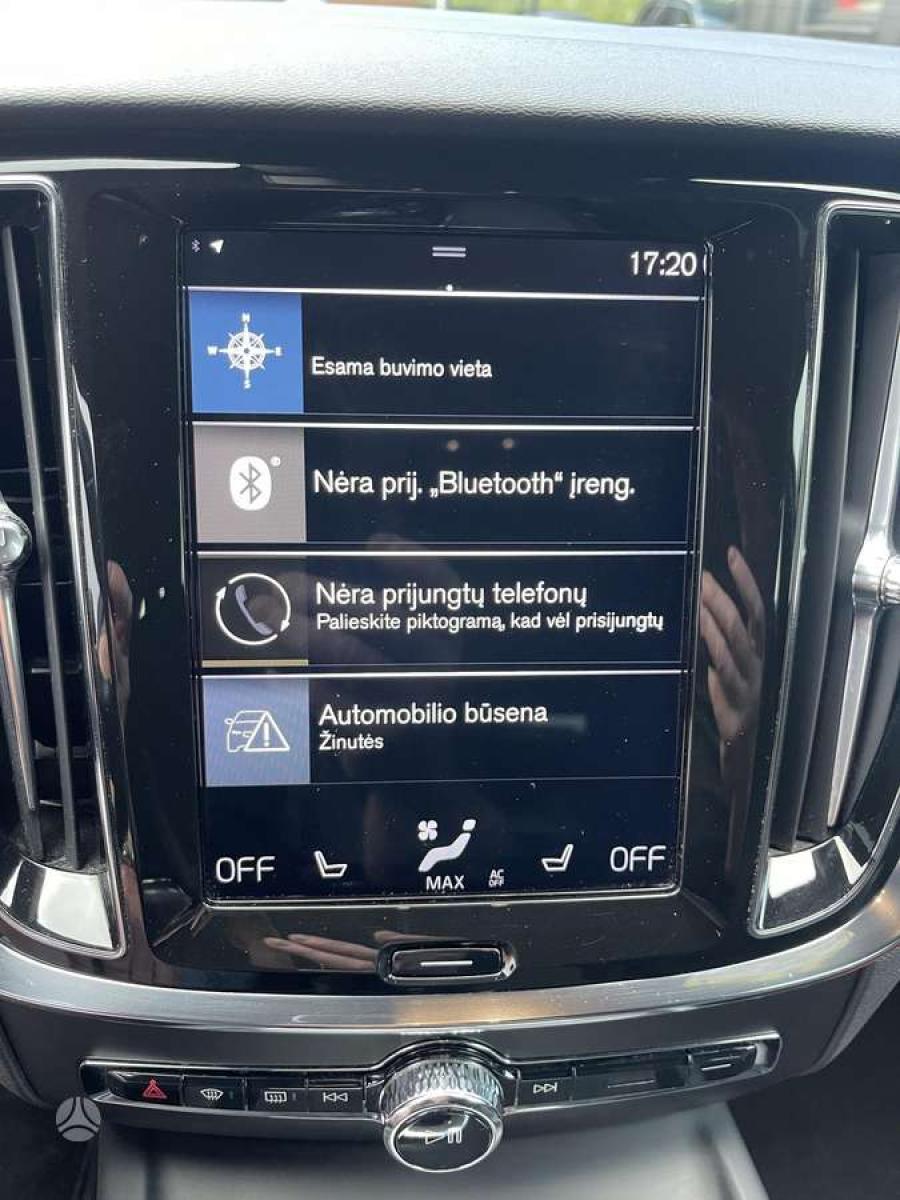 Black Volvo V60 2019 in Kaunas, with an engine capacity of 1.97 L and mileage of 200 thousand km for 12900 €, photo 15 on AUTOMOTO.COM.LV
