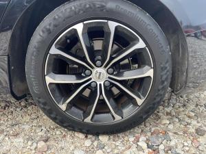 Black Volvo V60 2019 in Kaunas, with an engine capacity of 1.97 L and mileage of 200 thousand km for 12900 €, photo 18 on AUTOMOTO.COM.LV