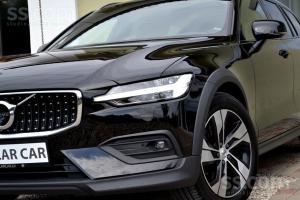 Black Volvo V60 2019 in Tukums, with an engine capacity of 2.00 L and mileage of 285 thousand km for 19990 €, photo 6 on AUTOMOTO.COM.LV