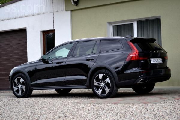 Melns Volvo V60 2019 Tukums, ar dzinēja tilpumu 2.00 L un nobraukumu 285 tūkst. km par 19990 €, foto 9 vietnē AUTOMOTO.COM.LV