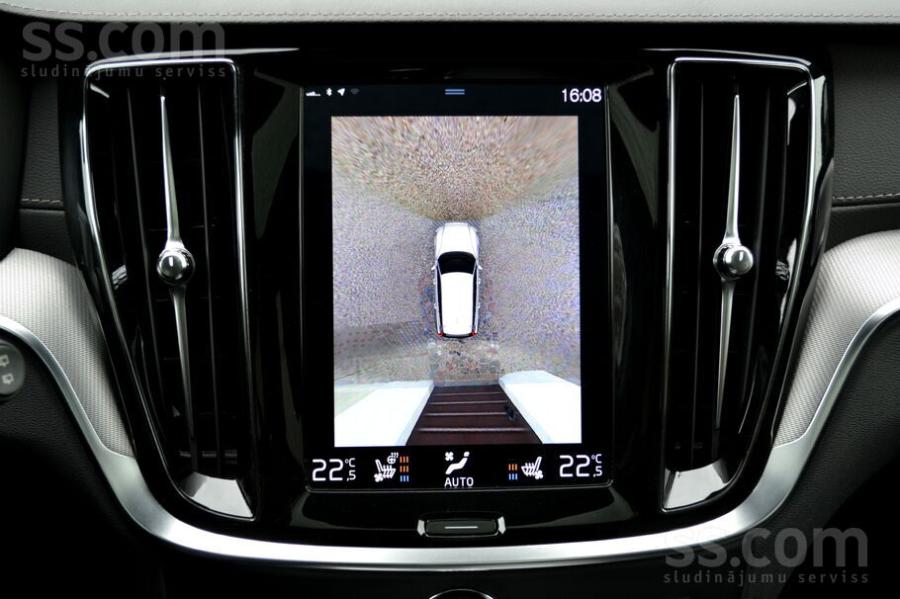 Black Volvo V60 2019 in Tukums, with an engine capacity of 2.00 L and mileage of 285 thousand km for 19990 €, photo 15 on AUTOMOTO.COM.LV