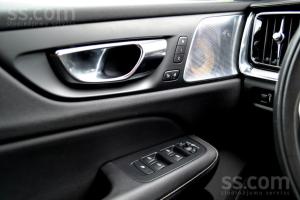 Black Volvo V60 2019 in Tukums, with an engine capacity of 2.00 L and mileage of 285 thousand km for 19990 €, photo 27 on AUTOMOTO.COM.LV