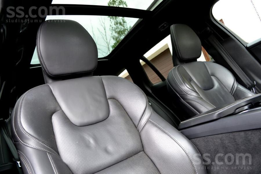 Black Volvo V60 2019 in Tukums, with an engine capacity of 2.00 L and mileage of 285 thousand km for 19990 €, photo 31 on AUTOMOTO.COM.LV