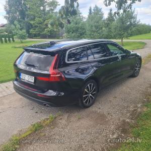 Melns Volvo V60 2019 Jegeva, ar dzinēja tilpumu 2.00 L un nobraukumu 243 tūkst. km par 16999 €, foto 4 vietnē AUTOMOTO.COM.LV