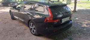 Black Volvo V60 2019 in Klaipeda, with an engine capacity of 1.97 L and mileage of 223 thousand km for 10700 €, photo 5 on AUTOMOTO.COM.LV
