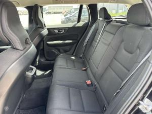 Black Volvo V60 2019 in Kaunas, with an engine capacity of 1.97 L and mileage of 303 thousand km for 8800 €, photo 12 on AUTOMOTO.COM.LV