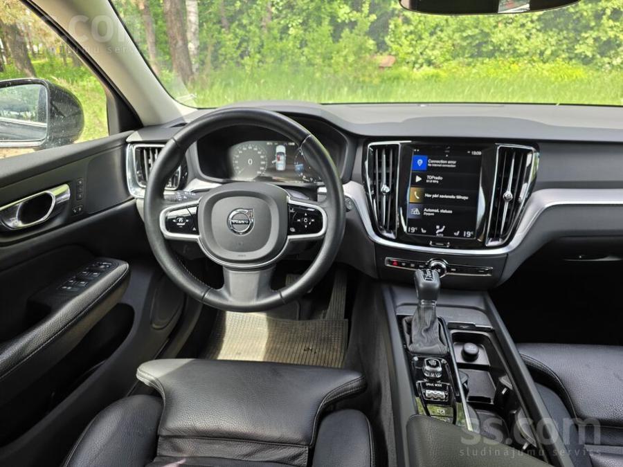 Black Volvo V60 2019 in Riga, with an engine capacity of 2.00 L and mileage of 0 thousand km for 13950 €, photo 6 on AUTOMOTO.COM.LV