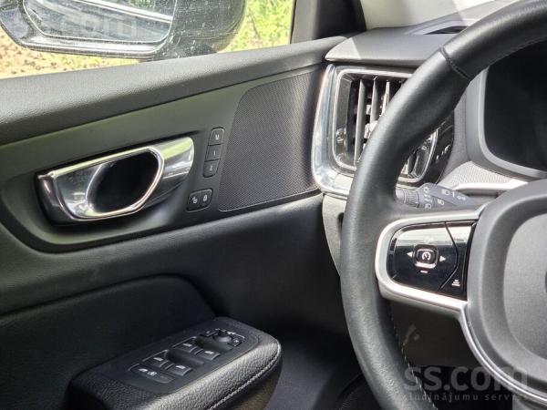 Black Volvo V60 2019 in Riga, with an engine capacity of 2.00 L and mileage of 0 thousand km for 13950 €, photo 6 on AUTOMOTO.COM.LV