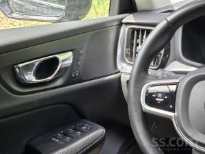 Black Volvo V60 2019 in Riga, with an engine capacity of 2.00 L and mileage of 0 thousand km for 13950 €, photo 7 on AUTOMOTO.COM.LV