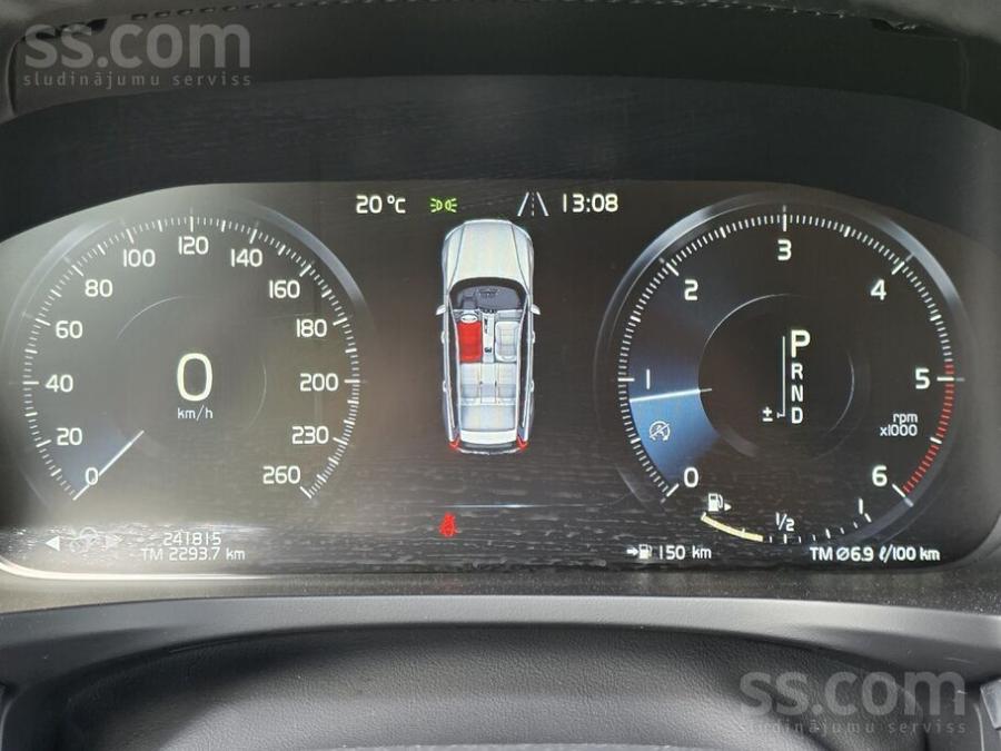Black Volvo V60 2019 in Riga, with an engine capacity of 2.00 L and mileage of 0 thousand km for 13950 €, photo 8 on AUTOMOTO.COM.LV