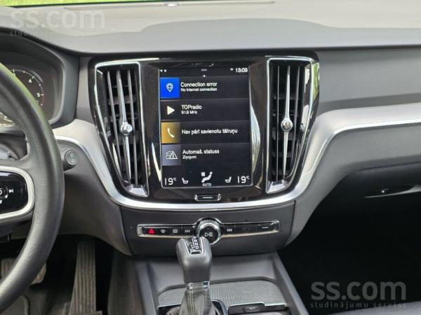 Black Volvo V60 2019 in Riga, with an engine capacity of 2.00 L and mileage of 0 thousand km for 13950 €, photo 9 on AUTOMOTO.COM.LV