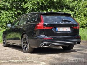 Black Volvo V60 2019 in Riga, with an engine capacity of 2.00 L and mileage of 0 thousand km for 13950 €, photo 18 on AUTOMOTO.COM.LV
