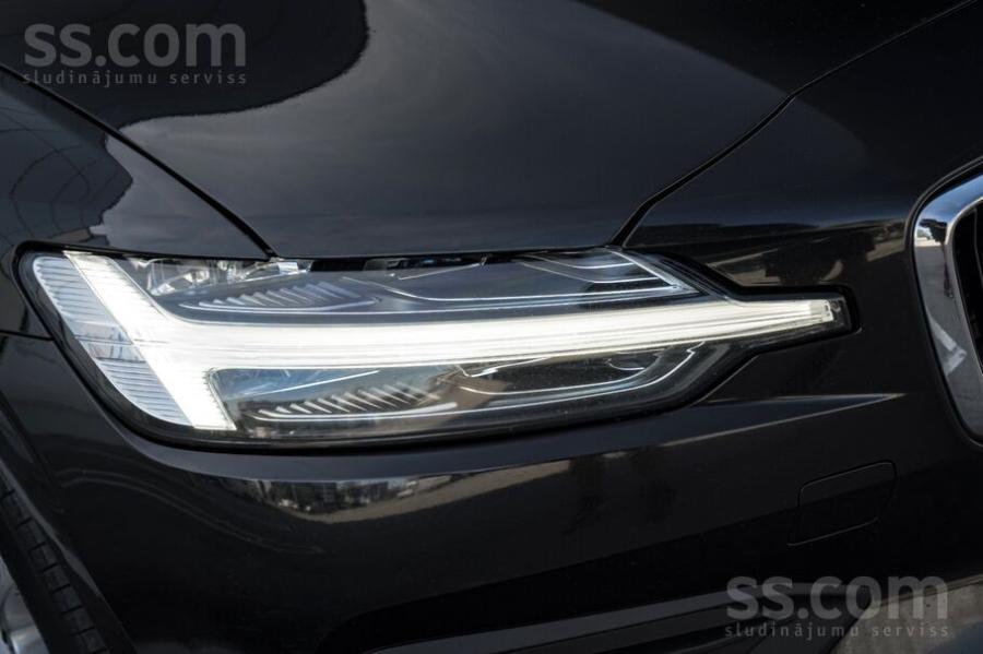 Melns Volvo V60 2019 Rīga, ar dzinēja tilpumu 2.00 L un nobraukumu 238 tūkst. km par 13990 €, foto 5 vietnē AUTOMOTO.COM.LV
