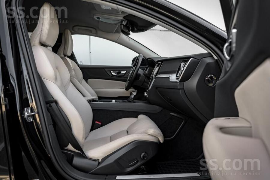 Melns Volvo V60 2019 Rīga, ar dzinēja tilpumu 2.00 L un nobraukumu 238 tūkst. km par 13990 €, foto 14 vietnē AUTOMOTO.COM.LV
