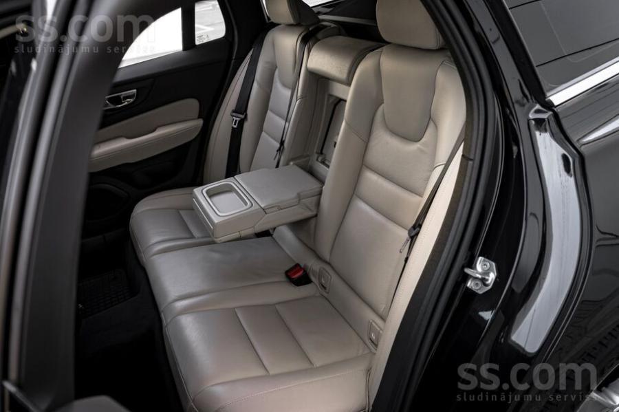 Melns Volvo V60 2019 Rīga, ar dzinēja tilpumu 2.00 L un nobraukumu 238 tūkst. km par 13990 €, foto 15 vietnē AUTOMOTO.COM.LV