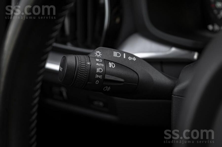 Melns Volvo V60 2019 Rīga, ar dzinēja tilpumu 2.00 L un nobraukumu 238 tūkst. km par 13990 €, foto 19 vietnē AUTOMOTO.COM.LV