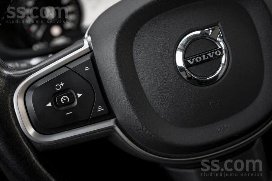 Melns Volvo V60 2019 Rīga, ar dzinēja tilpumu 2.00 L un nobraukumu 238 tūkst. km par 13990 €, foto 20 vietnē AUTOMOTO.COM.LV