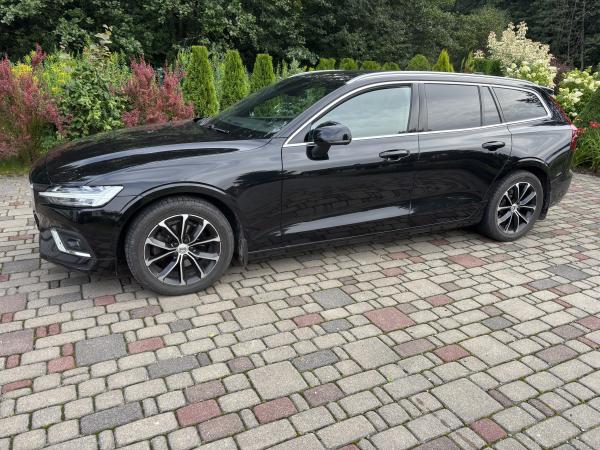 Melns Volvo V60 2019 Rīga, ar dzinēja tilpumu 2.00 L un nobraukumu 236 tūkst. km par 15300 €, foto 3 vietnē AUTOMOTO.COM.LV