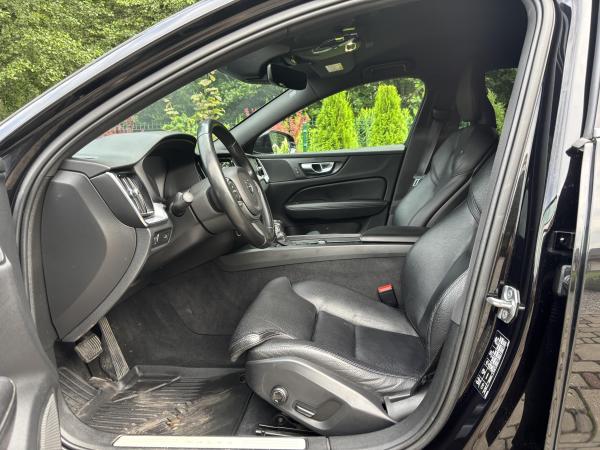 Melns Volvo V60 2019 Rīga, ar dzinēja tilpumu 2.00 L un nobraukumu 236 tūkst. km par 15300 €, foto 7 vietnē AUTOMOTO.COM.LV