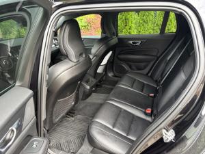 Melns Volvo V60 2019 Rīga, ar dzinēja tilpumu 2.00 L un nobraukumu 236 tūkst. km par 15300 €, foto 9 vietnē AUTOMOTO.COM.LV