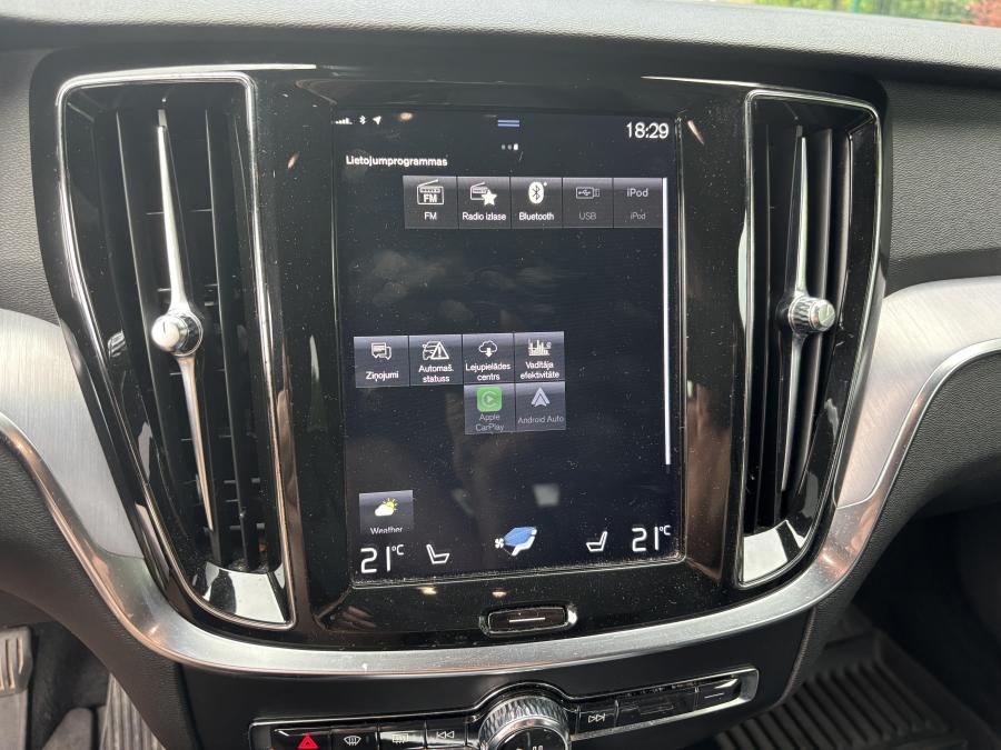 Melns Volvo V60 2019 Rīga, ar dzinēja tilpumu 2.00 L un nobraukumu 236 tūkst. km par 15300 €, foto 15 vietnē AUTOMOTO.COM.LV