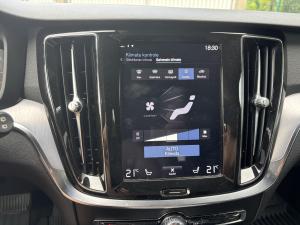 Melns Volvo V60 2019 Rīga, ar dzinēja tilpumu 2.00 L un nobraukumu 236 tūkst. km par 15300 €, foto 17 vietnē AUTOMOTO.COM.LV
