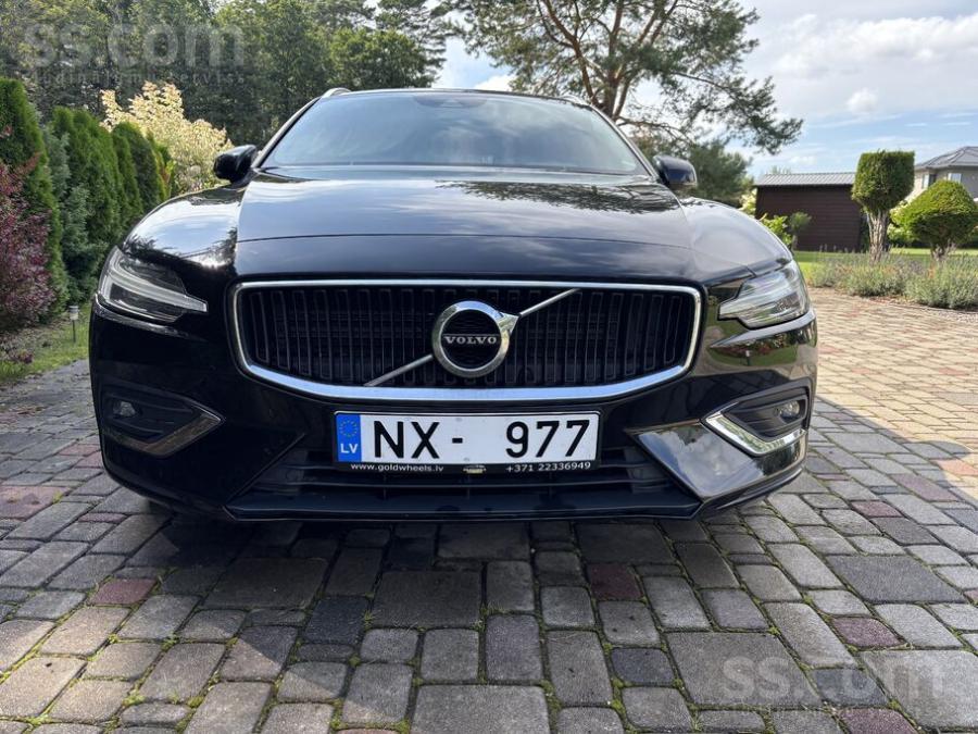 Melns Volvo V60 2019 Rīga, ar dzinēja tilpumu 2.00 L un nobraukumu 236 tūkst. km par 15300 €, foto 1 vietnē AUTOMOTO.COM.LV