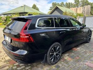 Melns Volvo V60 2019 Rīga, ar dzinēja tilpumu 2.00 L un nobraukumu 236 tūkst. km par 15300 €, foto 5 vietnē AUTOMOTO.COM.LV