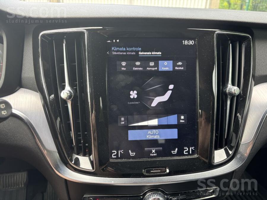 Melns Volvo V60 2019 Rīga, ar dzinēja tilpumu 2.00 L un nobraukumu 236 tūkst. km par 15300 €, foto 20 vietnē AUTOMOTO.COM.LV