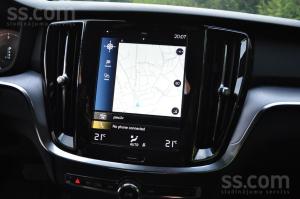 Black Volvo V60 2019 in Tukums, with an engine capacity of 2.00 L and mileage of 303 thousand km for 11700 €, photo 12 on AUTOMOTO.COM.LV
