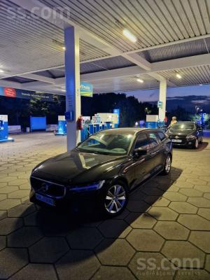 Black Volvo V60 2019 in Tukums, with an engine capacity of 2.00 L and mileage of 303 thousand km for 11700 €, photo 15 on AUTOMOTO.COM.LV