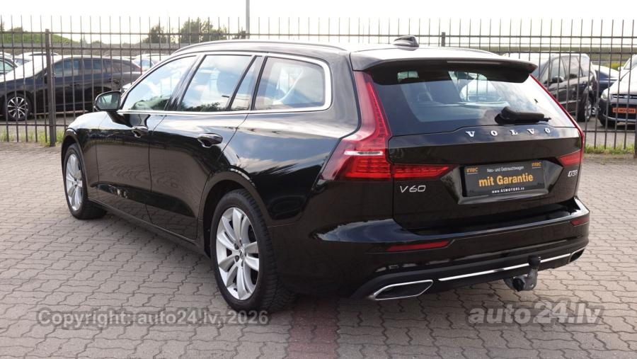 Black Volvo V60 2019 in Tartu, with an engine capacity of 2.00 L and mileage of 203 thousand km for 15950 €, photo 8 on AUTOMOTO.COM.LV