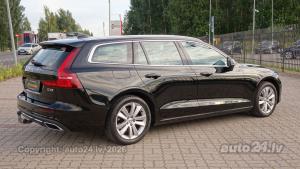 Black Volvo V60 2019 in Tartu, with an engine capacity of 2.00 L and mileage of 203 thousand km for 15950 €, photo 10 on AUTOMOTO.COM.LV