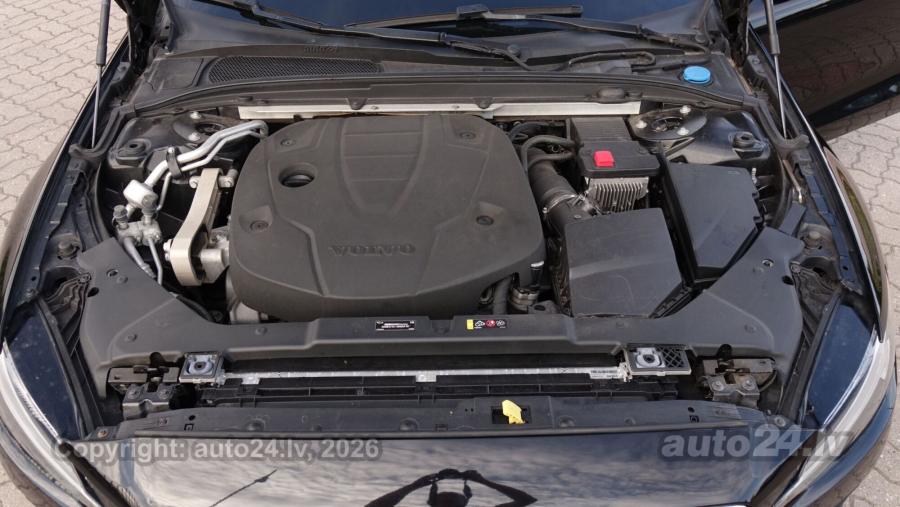 Black Volvo V60 2019 in Tartu, with an engine capacity of 2.00 L and mileage of 203 thousand km for 15950 €, photo 25 on AUTOMOTO.COM.LV
