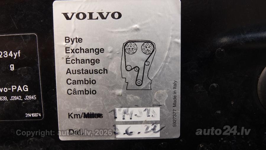Black Volvo V60 2019 in Tartu, with an engine capacity of 2.00 L and mileage of 203 thousand km for 15950 €, photo 26 on AUTOMOTO.COM.LV