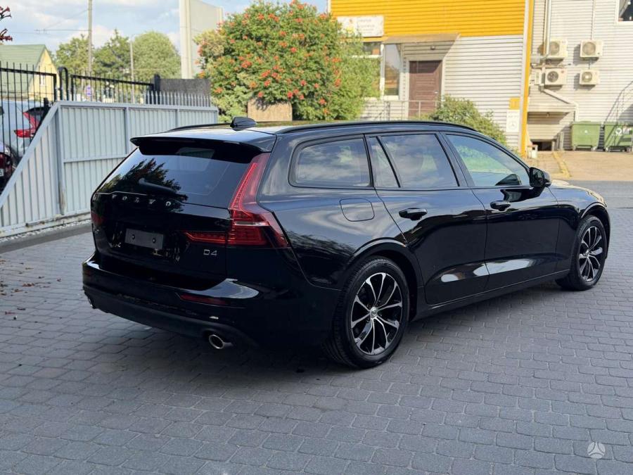Melns Volvo V60 2019 Kauņa, ar dzinēja tilpumu 1.97 L un nobraukumu 281 tūkst. km par 11650 €, foto 3 vietnē AUTOMOTO.COM.LV