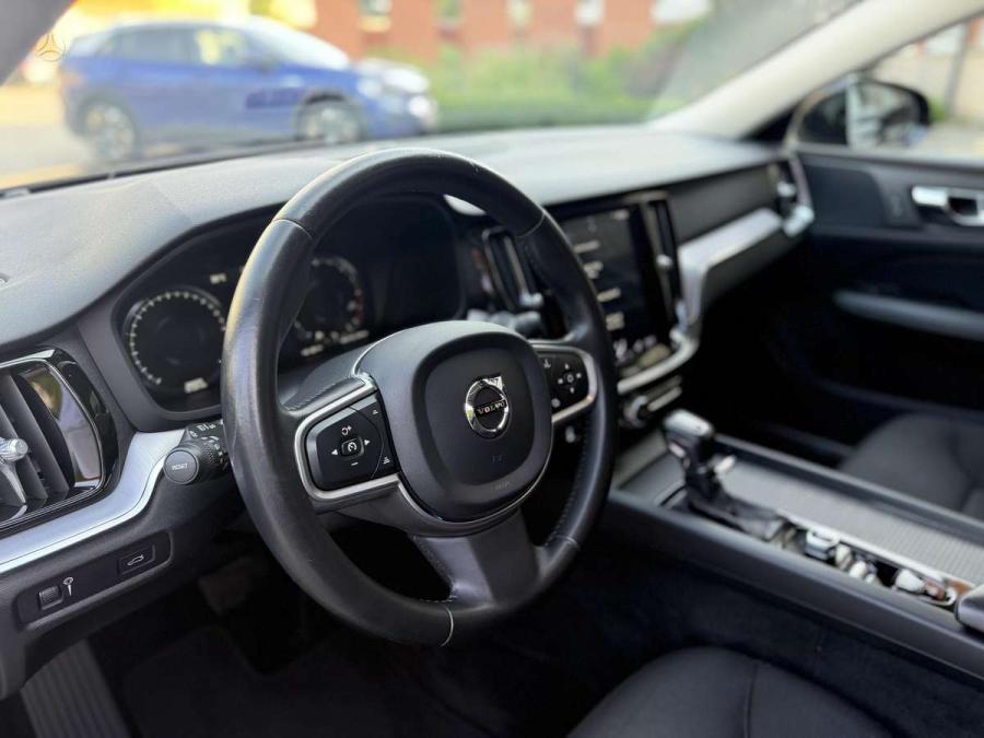 Melns Volvo V60 2019 Kauņa, ar dzinēja tilpumu 1.97 L un nobraukumu 281 tūkst. km par 11650 €, foto 12 vietnē AUTOMOTO.COM.LV
